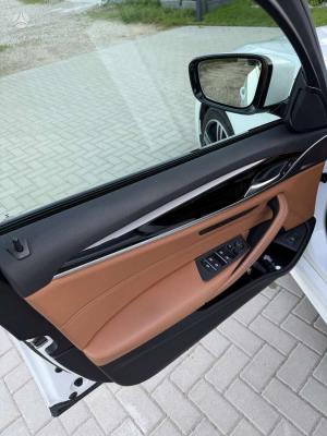 White BMW 530 2017 in Vilnius, with an engine capacity of 2.99 L and mileage of 350 thousand km for 19500 €, photo 21 on AUTOMOTO.COM.LV