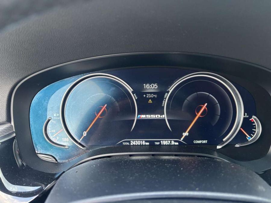 Balts BMW 530 2017 Viļņa, ar dzinēja tilpumu 2.99 L un nobraukumu 243 tūkst. km par 17250 €, foto 10 vietnē AUTOMOTO.COM.LV