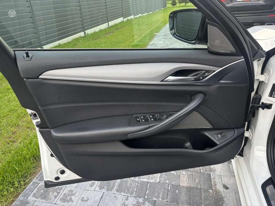 Balts BMW 530 2017 Viļņa, ar dzinēja tilpumu 2.99 L un nobraukumu 243 tūkst. km par 17250 €, foto 13 vietnē AUTOMOTO.COM.LV