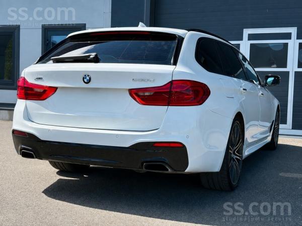 White BMW 530 2017 in Jelgava, with an engine capacity of 3.00 L and mileage of 218 thousand km for 21300 €, photo 3 on AUTOMOTO.COM.LV
