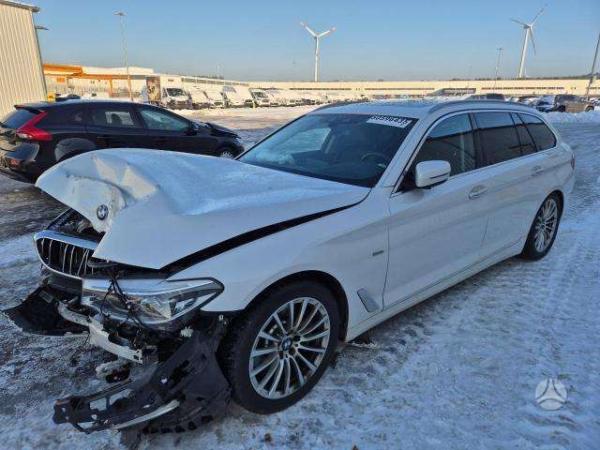 White BMW 530 2018 in Vilnius, with an engine capacity of 2.00 L and mileage of 138 thousand km for 10750 €, photo 2 on AUTOMOTO.COM.LV