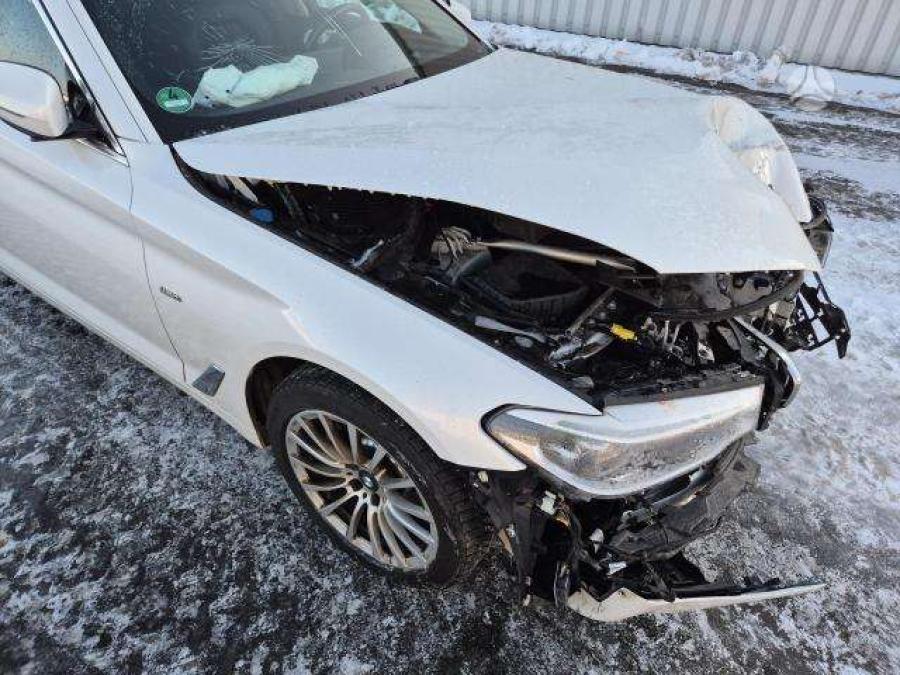 Balts BMW 530 2018 Viļņa, ar dzinēja tilpumu 2.00 L un nobraukumu 138 tūkst. km par 10750 €, foto 14 vietnē AUTOMOTO.COM.LV