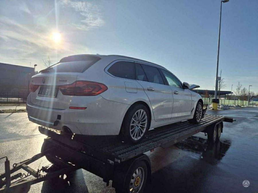 Balts BMW 530 2018 Viļņa, ar dzinēja tilpumu 2.00 L un nobraukumu 138 tūkst. km par 10750 €, foto 26 vietnē AUTOMOTO.COM.LV