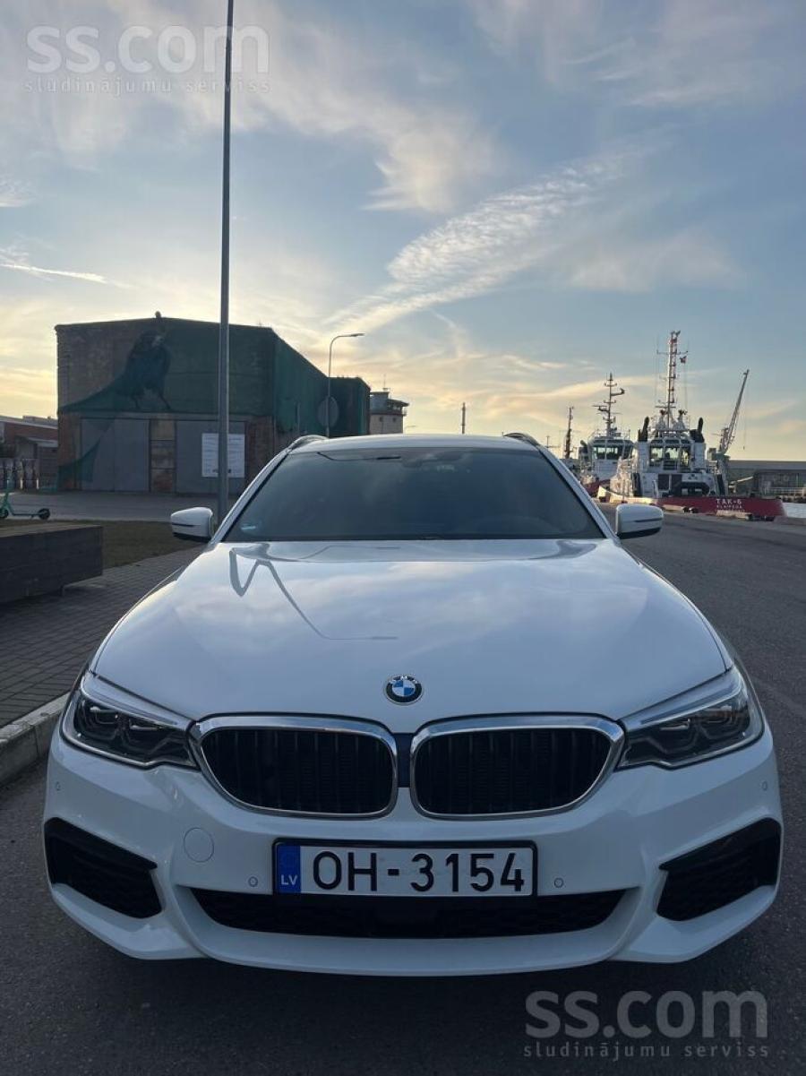 White BMW 530 2019 in Liepaja, with an engine capacity of 3.00 L and mileage of 162 thousand km for 26500 €, photo 3 on AUTOMOTO.COM.LV