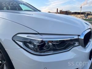 White BMW 530 2019 in Liepaja, with an engine capacity of 3.00 L and mileage of 162 thousand km for 26500 €, photo 8 on AUTOMOTO.COM.LV