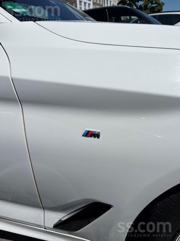 White BMW 530 2019 in Liepaja, with an engine capacity of 3.00 L and mileage of 168 thousand km for 22999 €, photo 7 on AUTOMOTO.COM.LV