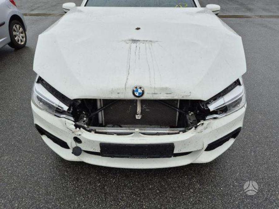 Balts BMW 530 2019 Viļņa, ar dzinēja tilpumu 2.99 L un nobraukumu 200 tūkst. km par 17900 €, foto 20 vietnē AUTOMOTO.COM.LV