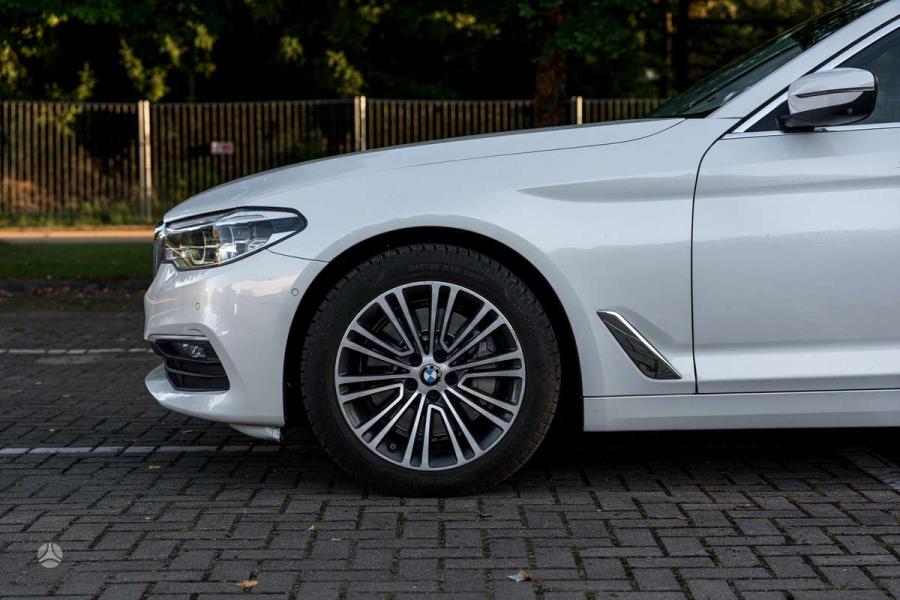 Balts BMW 530 2019 Viļņa, ar dzinēja tilpumu 2.99 L un nobraukumu 240 tūkst. km par 17600 €, foto 6 vietnē AUTOMOTO.COM.LV