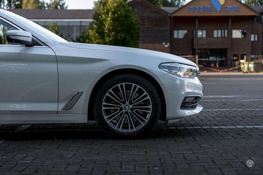 Balts BMW 530 2019 Viļņa, ar dzinēja tilpumu 2.99 L un nobraukumu 240 tūkst. km par 17600 €, foto 8 vietnē AUTOMOTO.COM.LV