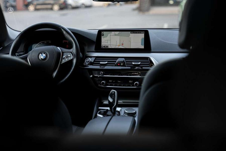 Balts BMW 530 2019 Viļņa, ar dzinēja tilpumu 2.99 L un nobraukumu 240 tūkst. km par 17600 €, foto 26 vietnē AUTOMOTO.COM.LV