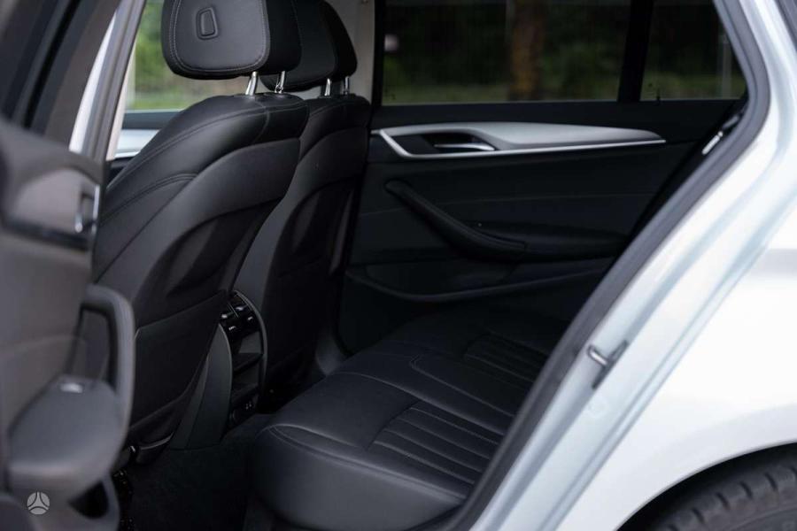 Balts BMW 530 2019 Viļņa, ar dzinēja tilpumu 2.99 L un nobraukumu 240 tūkst. km par 17600 €, foto 29 vietnē AUTOMOTO.COM.LV