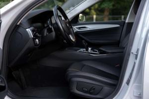 Balts BMW 530 2019 Viļņa, ar dzinēja tilpumu 2.99 L un nobraukumu 240 tūkst. km par 17600 €, foto 32 vietnē AUTOMOTO.COM.LV