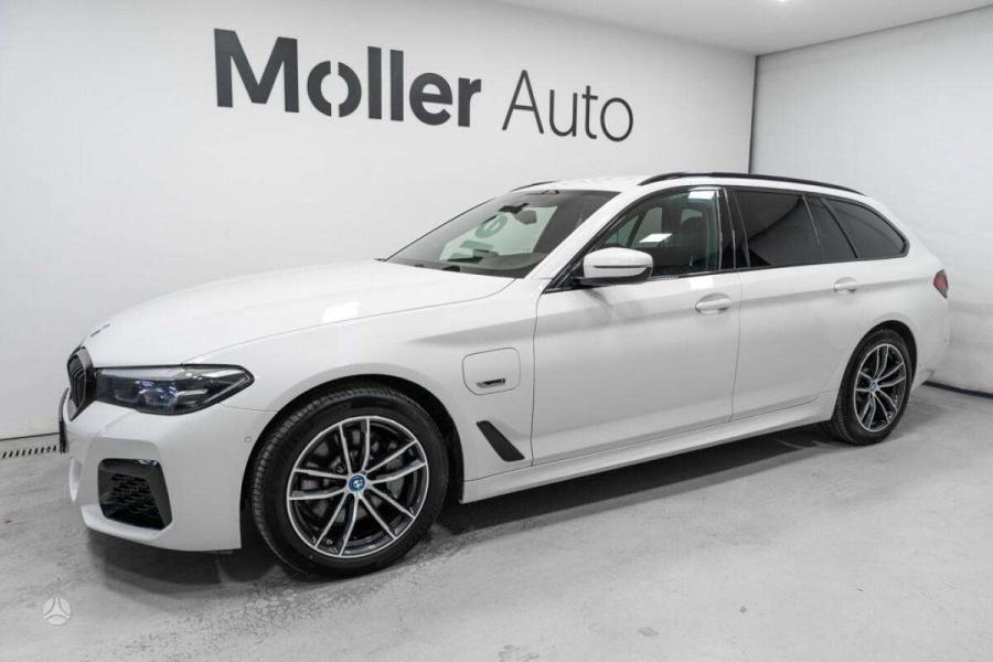 Balts BMW 530 2021 Viļņa, ar dzinēja tilpumu 2.00 L un nobraukumu 93 tūkst. km par 31900 €, foto 2 vietnē AUTOMOTO.COM.LV