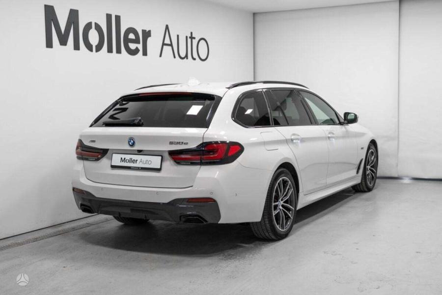 Balts BMW 530 2021 Viļņa, ar dzinēja tilpumu 2.00 L un nobraukumu 93 tūkst. km par 31900 €, foto 4 vietnē AUTOMOTO.COM.LV
