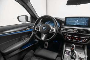 Balts BMW 530 2021 Viļņa, ar dzinēja tilpumu 2.00 L un nobraukumu 93 tūkst. km par 31900 €, foto 10 vietnē AUTOMOTO.COM.LV