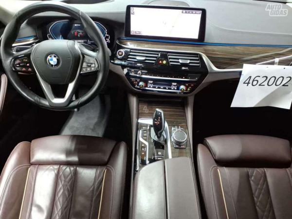White BMW 530 2021 in Kaunas, with an engine capacity of 2.00 L and mileage of 77 thousand km for 31866 €, photo 4 on AUTOMOTO.COM.LV