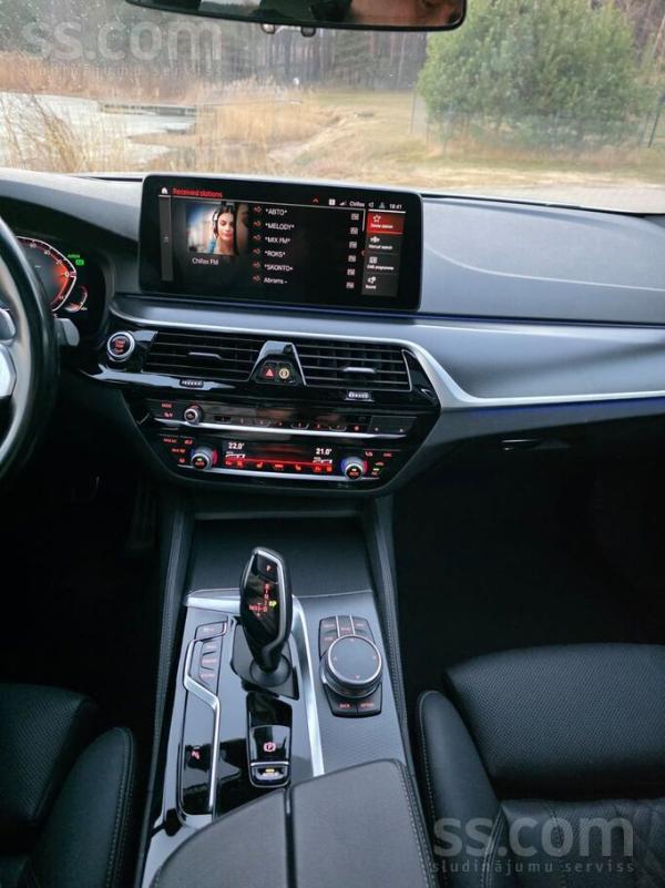 Balts BMW 530 2021 Rīga, ar dzinēja tilpumu 3.00 L un nobraukumu 148 tūkst. km par 37800 €, foto 6 vietnē AUTOMOTO.COM.LV