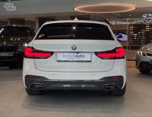 White BMW 530 2021 in Klaipeda, with an engine capacity of 3.00 L and mileage of 180 thousand km for 28955 €, photo 6 on AUTOMOTO.COM.LV