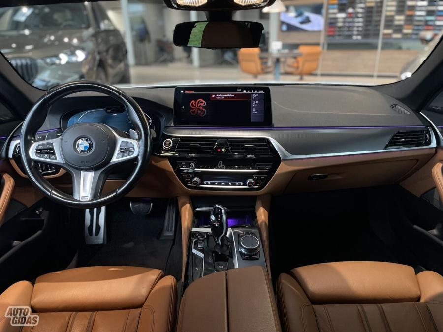 White BMW 530 2021 in Klaipeda, with an engine capacity of 3.00 L and mileage of 180 thousand km for 28955 €, photo 13 on AUTOMOTO.COM.LV