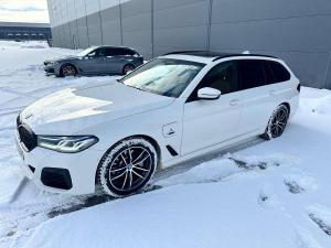 Balts BMW 530 2022 Kauņa, ar dzinēja tilpumu 2.00 L un nobraukumu 78 tūkst. km par 32450 €, foto 2 vietnē AUTOMOTO.COM.LV