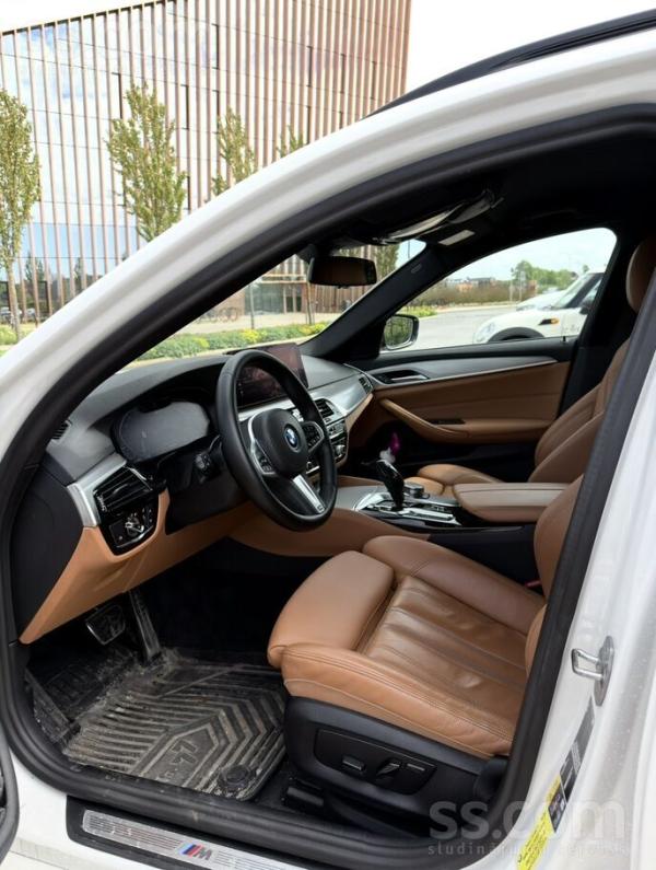 Balts BMW 530 2022 Ventspils, ar dzinēja tilpumu 2.00 L un nobraukumu 182 tūkst. km par 29000 €, foto 5 vietnē AUTOMOTO.COM.LV