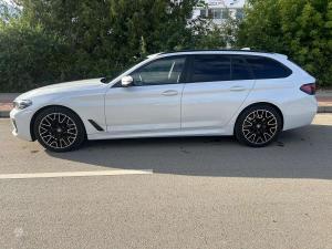 Balts BMW 530 2022 Telšiai, ar dzinēja tilpumu 2.99 L un nobraukumu 84 tūkst. km par 29220 €, foto 5 vietnē AUTOMOTO.COM.LV