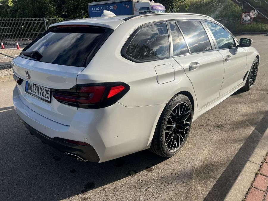 Balts BMW 530 2022 Telšiai, ar dzinēja tilpumu 2.99 L un nobraukumu 84 tūkst. km par 29220 €, foto 8 vietnē AUTOMOTO.COM.LV