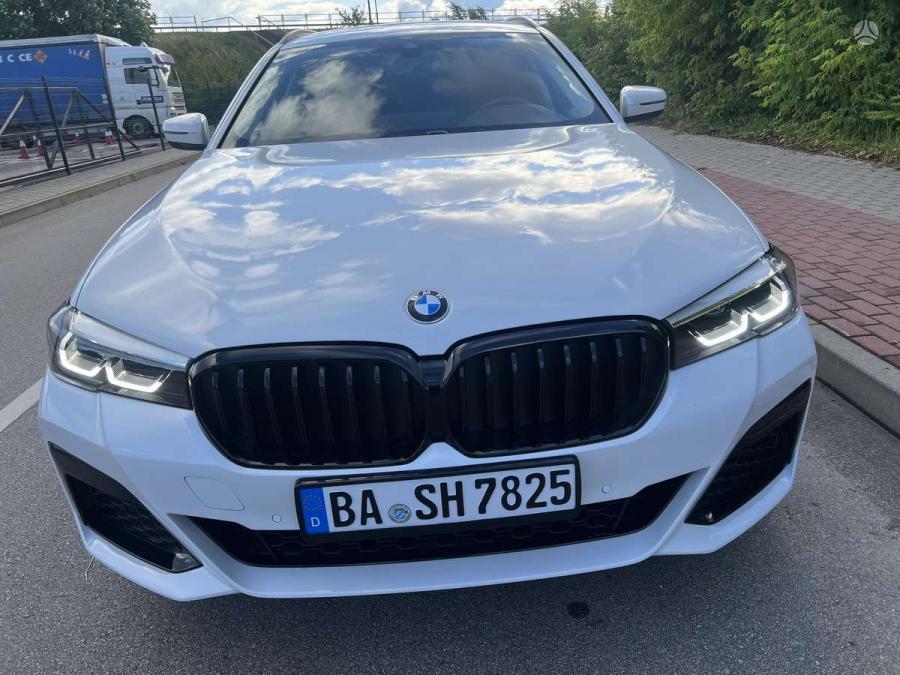 Balts BMW 530 2022 Telšiai, ar dzinēja tilpumu 2.99 L un nobraukumu 84 tūkst. km par 29220 €, foto 10 vietnē AUTOMOTO.COM.LV