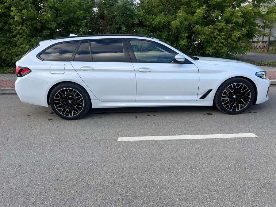 Balts BMW 530 2022 Telšiai, ar dzinēja tilpumu 2.99 L un nobraukumu 84 tūkst. km par 29220 €, foto 11 vietnē AUTOMOTO.COM.LV
