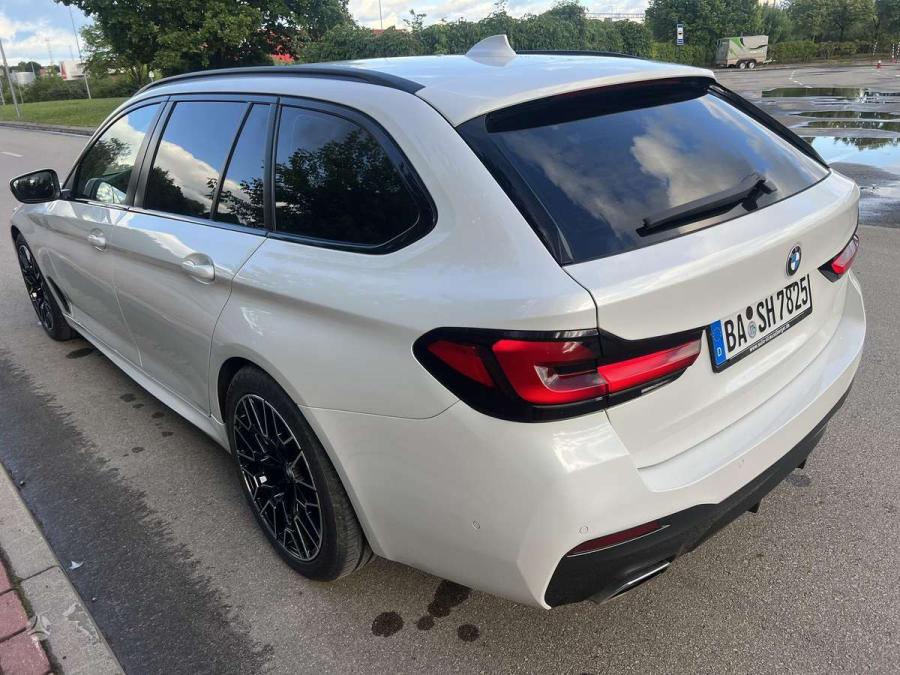 Balts BMW 530 2022 Telšiai, ar dzinēja tilpumu 2.99 L un nobraukumu 84 tūkst. km par 29220 €, foto 14 vietnē AUTOMOTO.COM.LV