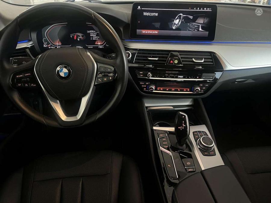 Balts BMW 530 2022 Telšiai, ar dzinēja tilpumu 2.99 L un nobraukumu 84 tūkst. km par 29220 €, foto 15 vietnē AUTOMOTO.COM.LV