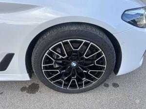 Balts BMW 530 2022 Telšiai, ar dzinēja tilpumu 2.99 L un nobraukumu 84 tūkst. km par 29220 €, foto 29 vietnē AUTOMOTO.COM.LV