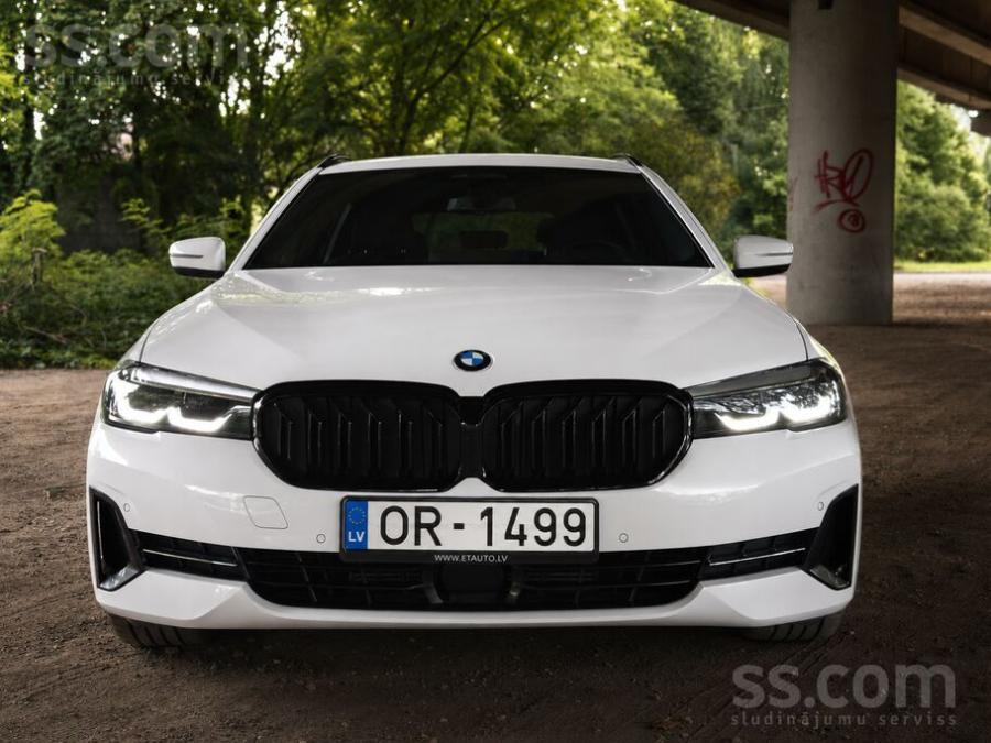Белый БМВ 530 2022 в Рига, объемом двигателя 3.00 л и пробегом 198 тыс. км за 30900 €, фото 1 на AUTOMOTO.COM.LV
