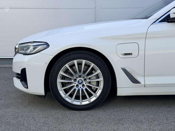 Balts BMW 530 2022 Utena, ar dzinēja tilpumu 2.00 L un nobraukumu 299 tūkst. km par 18490 €, foto 10 vietnē AUTOMOTO.COM.LV
