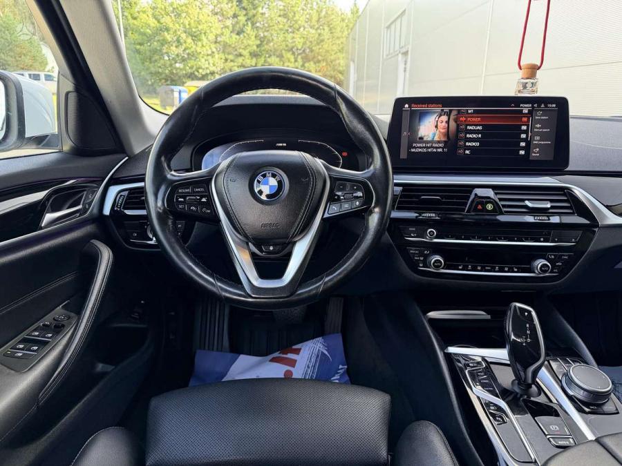 Balts BMW 530 2022 Utena, ar dzinēja tilpumu 2.00 L un nobraukumu 299 tūkst. km par 18490 €, foto 25 vietnē AUTOMOTO.COM.LV