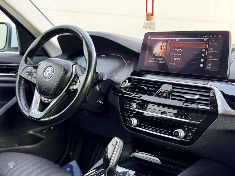 Balts BMW 530 2022 Utena, ar dzinēja tilpumu 2.00 L un nobraukumu 299 tūkst. km par 18490 €, foto 27 vietnē AUTOMOTO.COM.LV