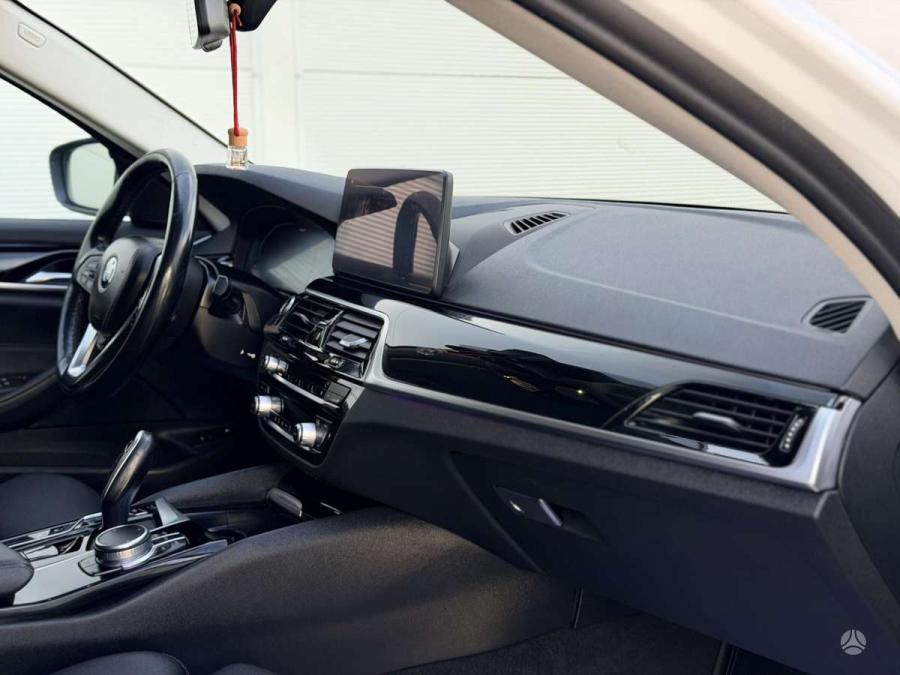 Balts BMW 530 2022 Utena, ar dzinēja tilpumu 2.00 L un nobraukumu 299 tūkst. km par 18490 €, foto 29 vietnē AUTOMOTO.COM.LV