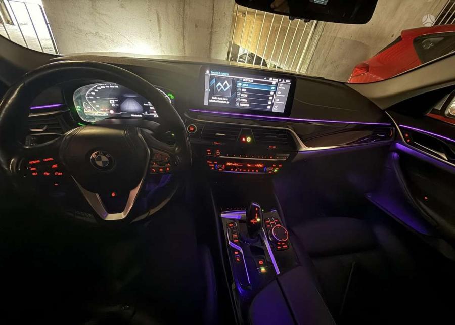 Balts BMW 530 2022 Utena, ar dzinēja tilpumu 2.00 L un nobraukumu 299 tūkst. km par 18490 €, foto 36 vietnē AUTOMOTO.COM.LV