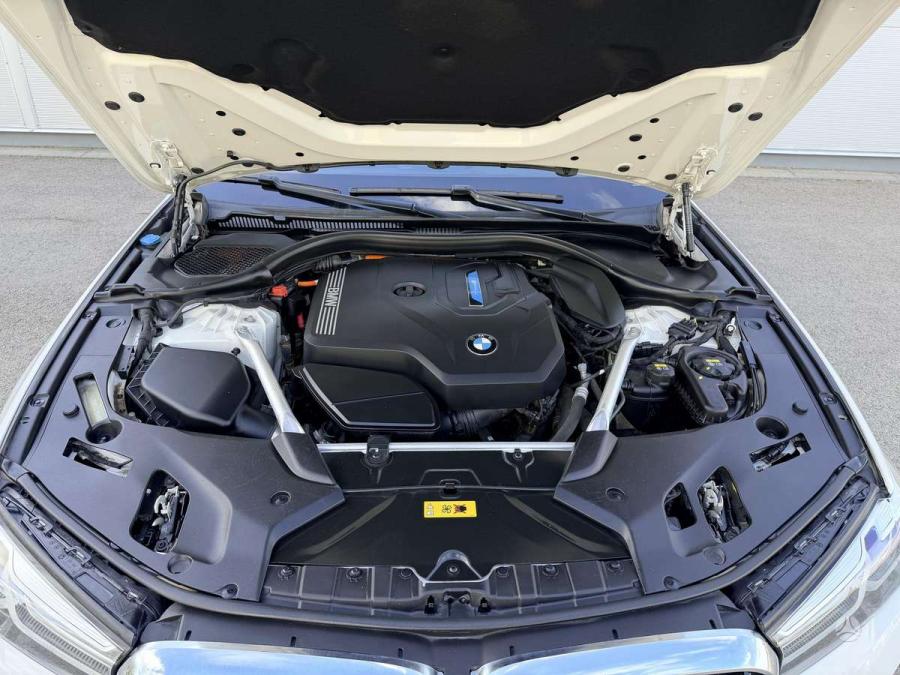 Balts BMW 530 2022 Utena, ar dzinēja tilpumu 2.00 L un nobraukumu 299 tūkst. km par 18490 €, foto 47 vietnē AUTOMOTO.COM.LV