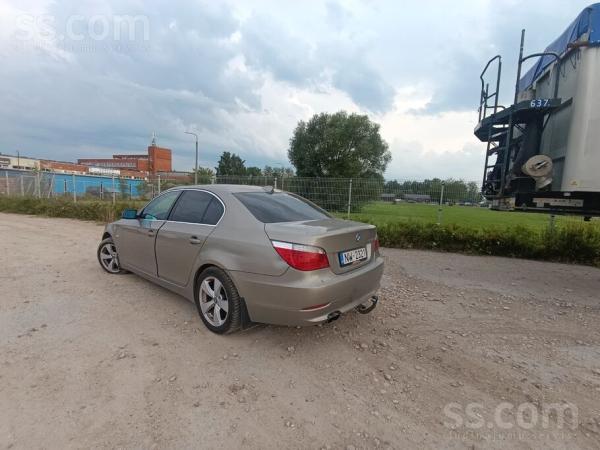 BMW 530 2007 in Riga on AUTOMOTO.COM.LV Yellow BMW 530 2007 in Riga, with an engine capacity of 3.00 L and mileage of 210 thousand km for 5000 €, photo 4 on AUTOMOTO.COM.LV