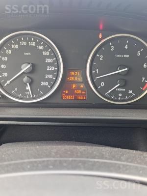 Yellow BMW 530 2007 in Riga, with an engine capacity of 3.00 L and mileage of 210 thousand km for 5000 €, photo 6 on AUTOMOTO.COM.LV