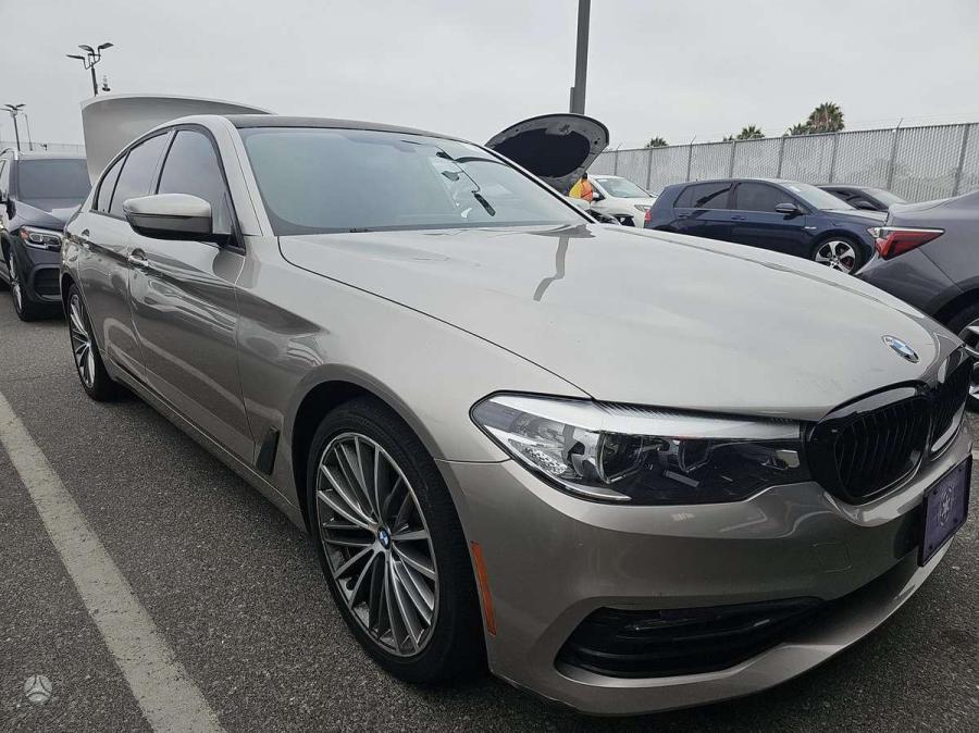 Yellow BMW 530 2017 in Ukmerge, with an engine capacity of 2.00 L and mileage of 222 thousand km for 13100 €, photo 3 on AUTOMOTO.COM.LV