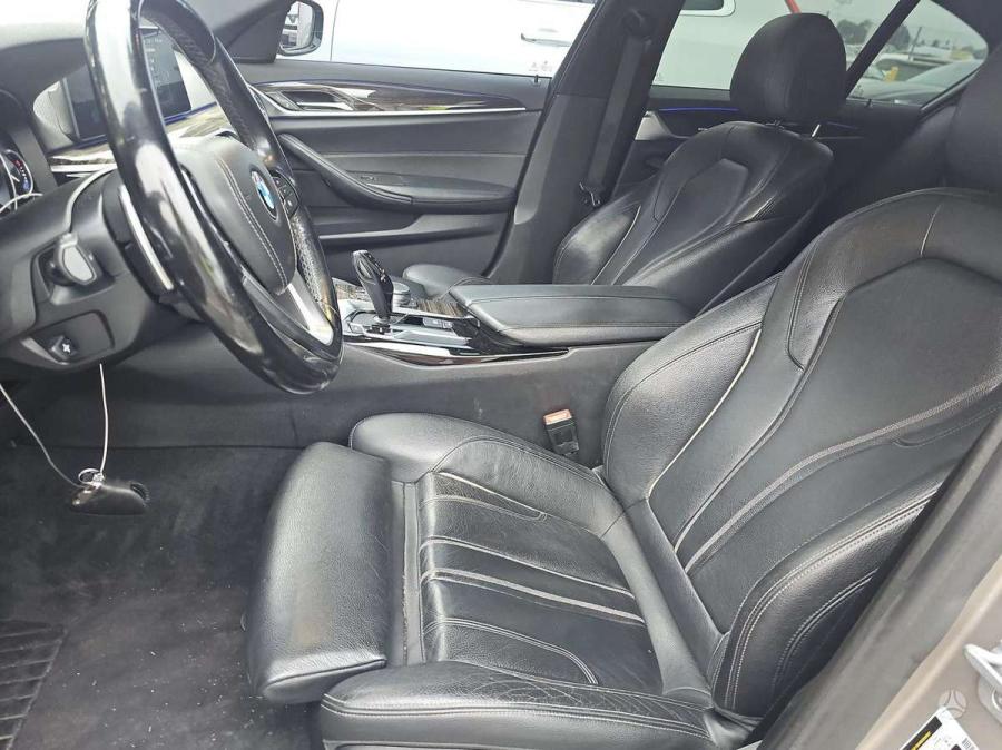 Yellow BMW 530 2017 in Ukmerge, with an engine capacity of 2.00 L and mileage of 222 thousand km for 13100 €, photo 22 on AUTOMOTO.COM.LV
