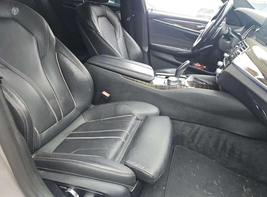 Yellow BMW 530 2017 in Ukmerge, with an engine capacity of 2.00 L and mileage of 222 thousand km for 13100 €, photo 24 on AUTOMOTO.COM.LV