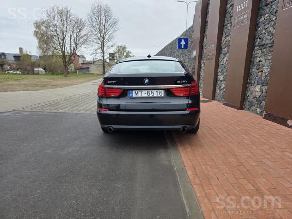 Black BMW 535 2010 in Jekabpils, with an engine capacity of 3.00 L and mileage of 257 thousand km for 8995 €, photo 2 on AUTOMOTO.COM.LV