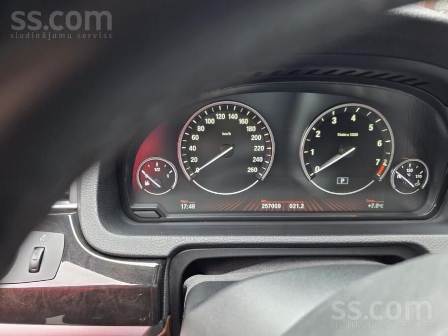 Melns BMW 535 2010 Jēkabpils, ar dzinēja tilpumu 3.00 L un nobraukumu 257 tūkst. km par 8995 €, foto 9 vietnē AUTOMOTO.COM.LV