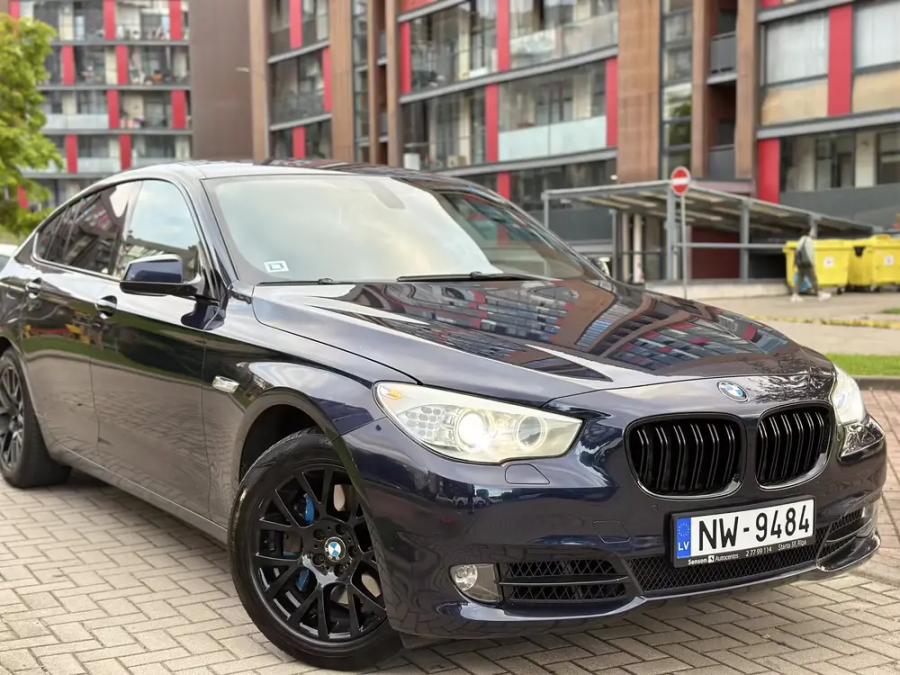 Black BMW 535 2010 in Riga, with an engine capacity of 3.50 L and mileage of 369 thousand km for 9990 €, photo 3 on AUTOMOTO.COM.LV
