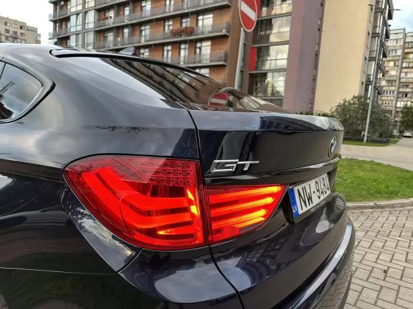 Black BMW 535 2010 in Riga, with an engine capacity of 3.50 L and mileage of 369 thousand km for 9990 €, photo 9 on AUTOMOTO.COM.LV