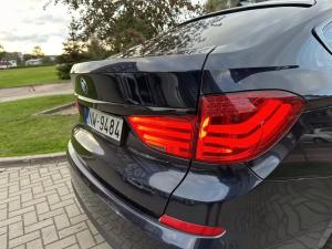 Black BMW 535 2010 in Riga, with an engine capacity of 3.50 L and mileage of 369 thousand km for 9990 €, photo 11 on AUTOMOTO.COM.LV