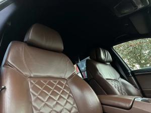 Black BMW 535 2010 in Riga, with an engine capacity of 3.50 L and mileage of 369 thousand km for 9990 €, photo 19 on AUTOMOTO.COM.LV